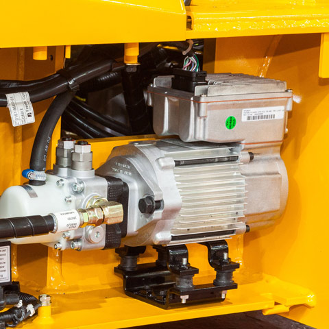 2 - 4 ton 4-Wheeled Electric Forklifts | 9U Series | Hyundai Material ...